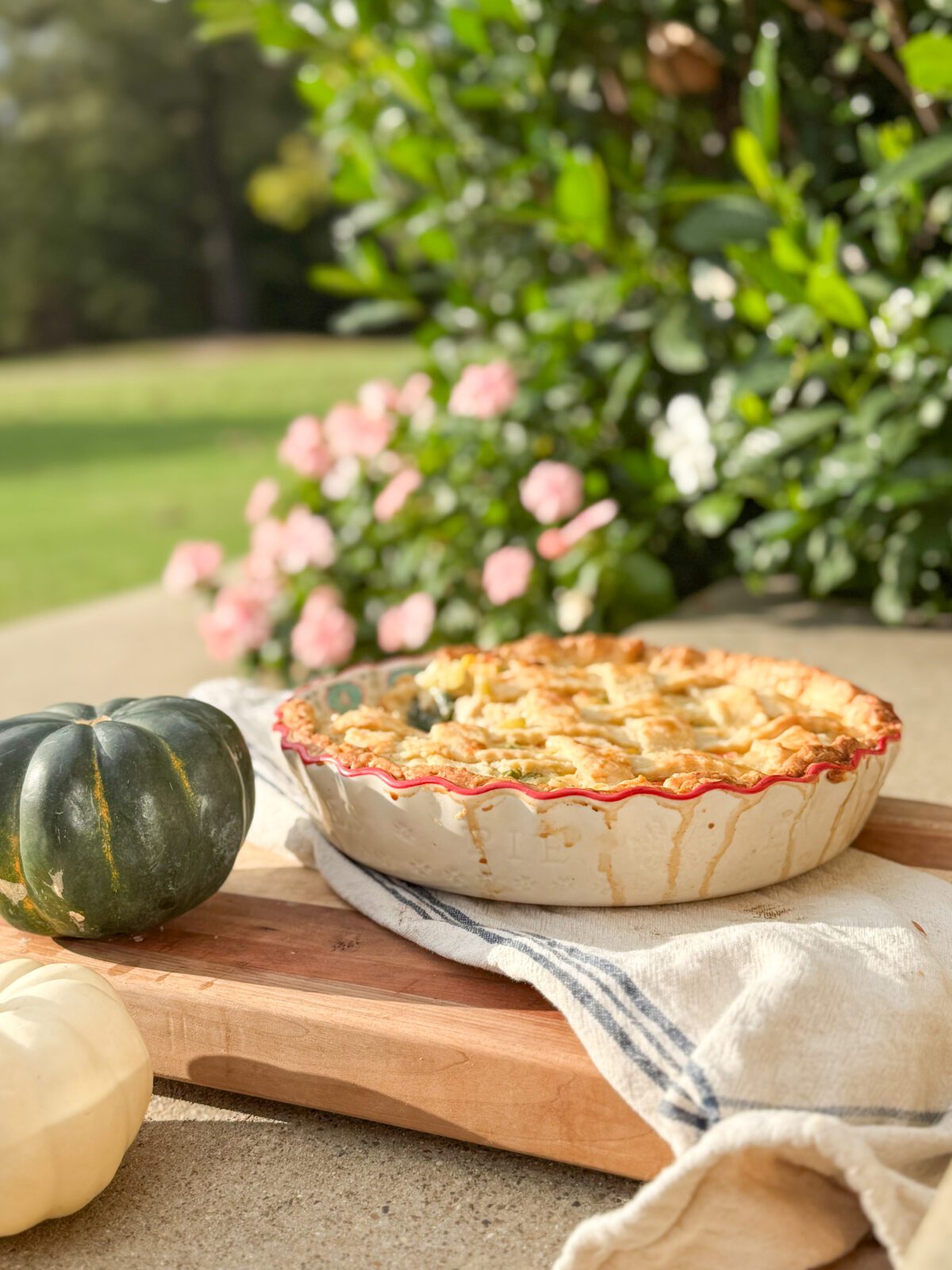 Southern Chicken Pop Pie (The Best Homemade Chicken Pot Pie Recipe ...
